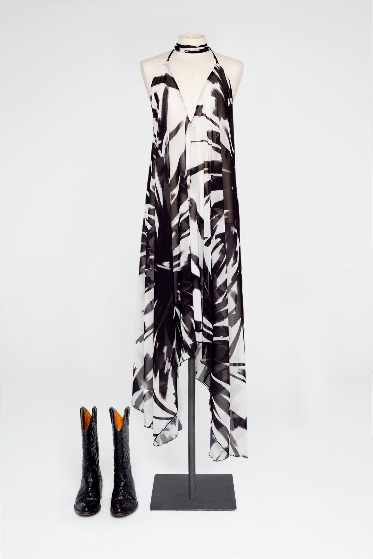 DRESSES – Insomnia Studio